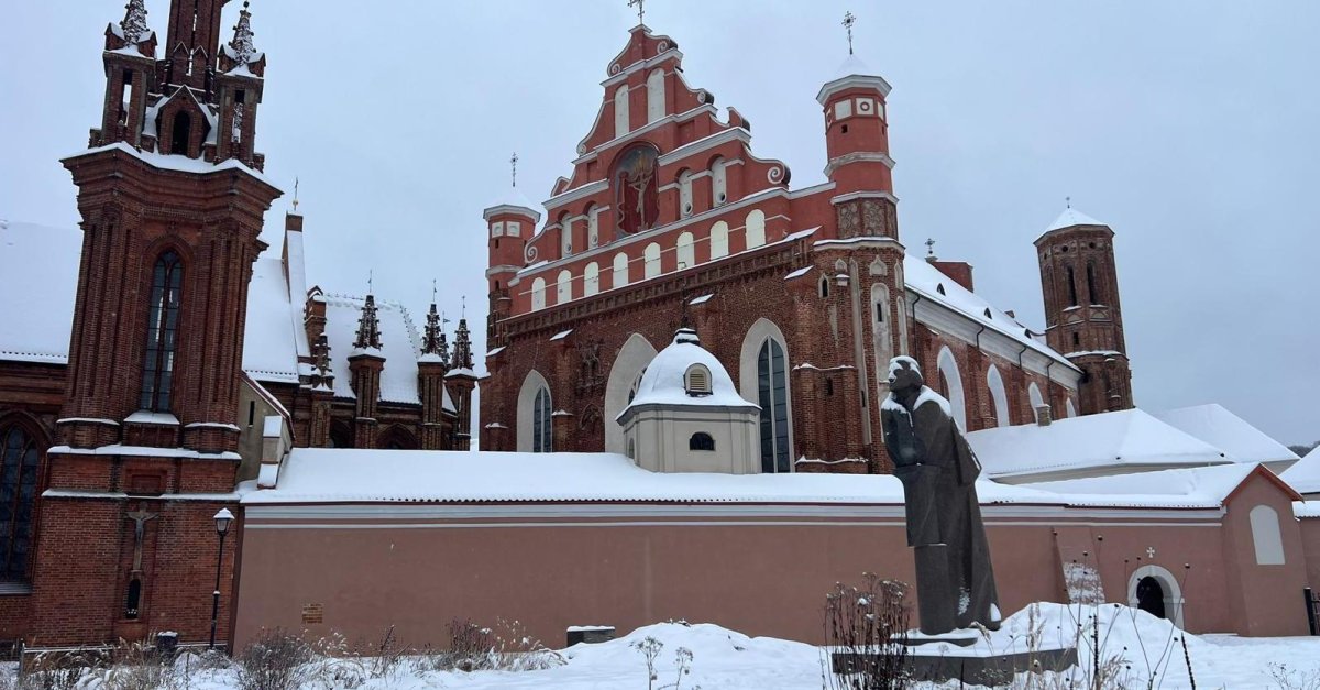 Extreme Weather in Europe Continues: - 30 degrees in Lithuania, England ...